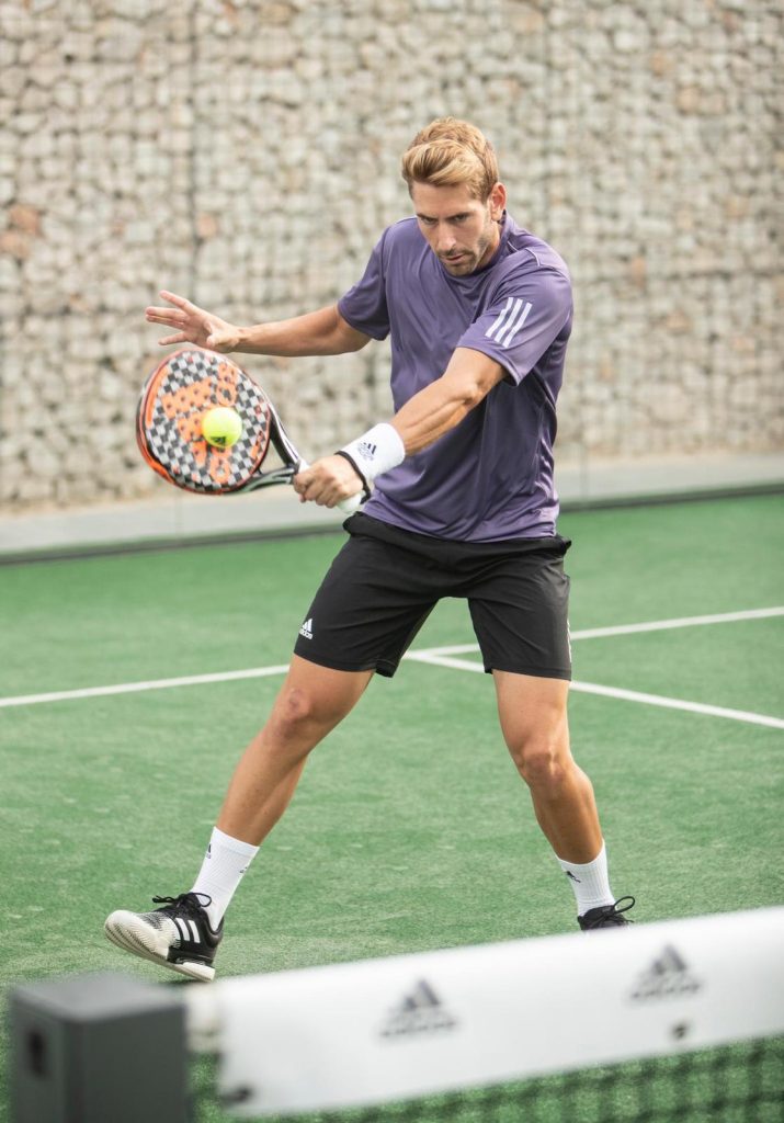 El jugador de pádel, Álex Ruiz, nuevo deportista patrocinado por TROPS